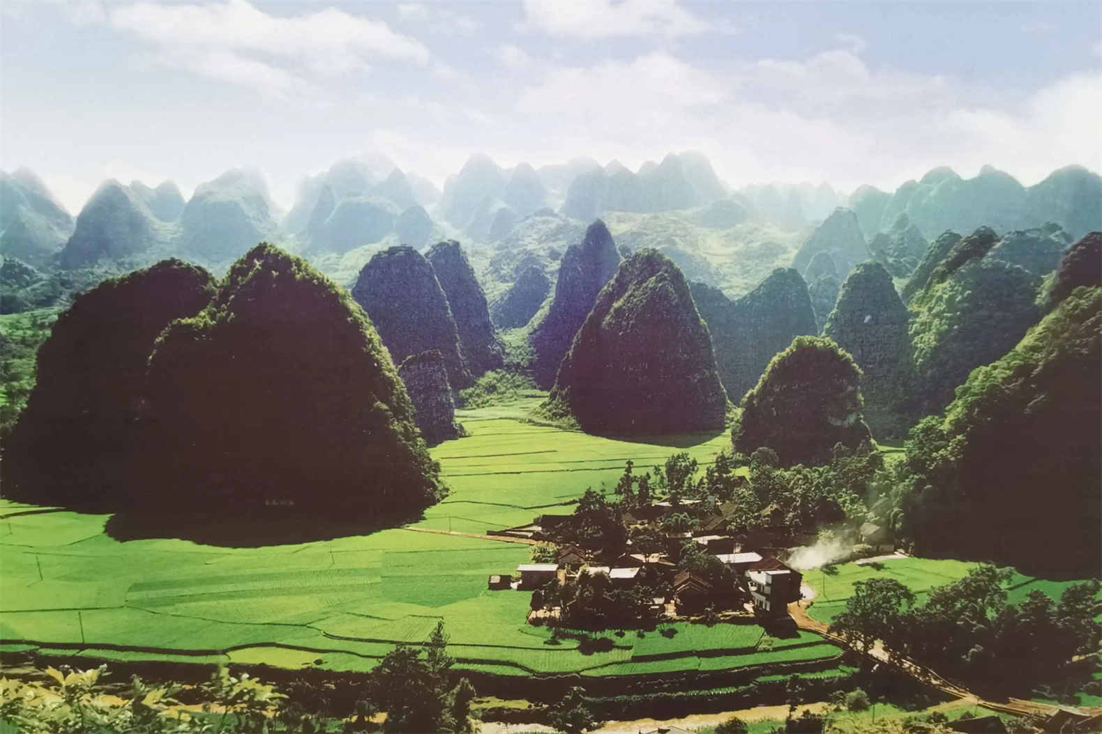 4-Day Guizhou Karst Landscape and Waterfall Private Tour to Huangguoshu ...