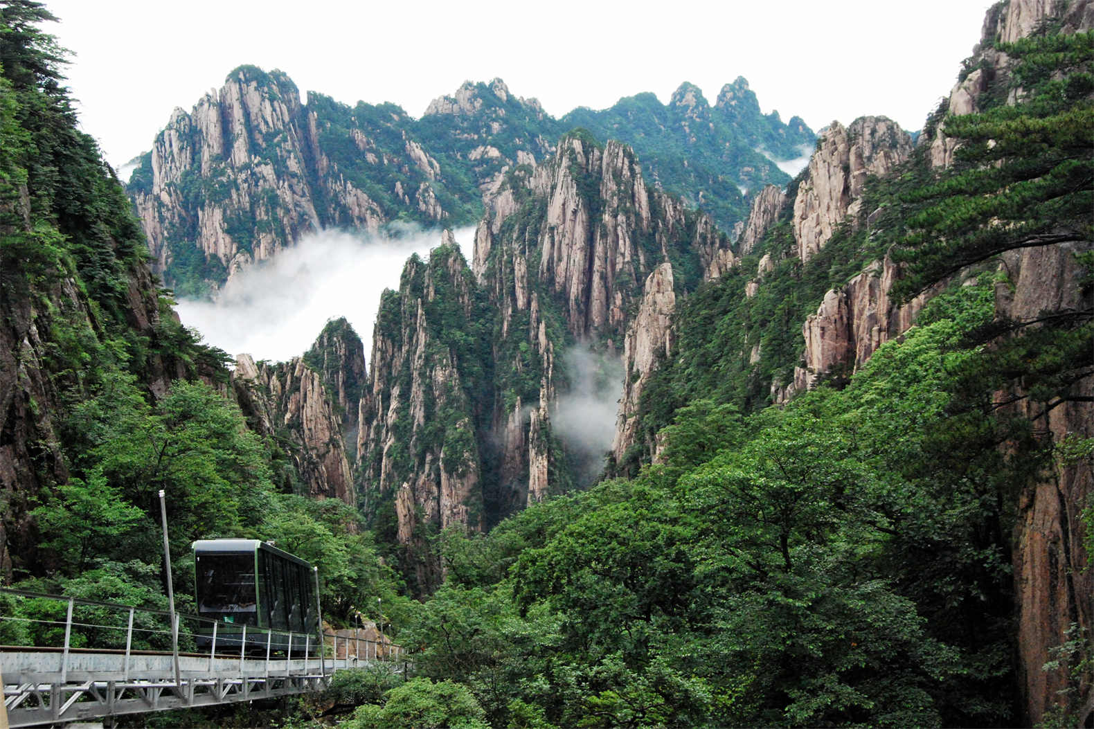 4-Day Anhui Private Tour to Mt.Huangshan, Tunxi Old Street, Xihai Great ...