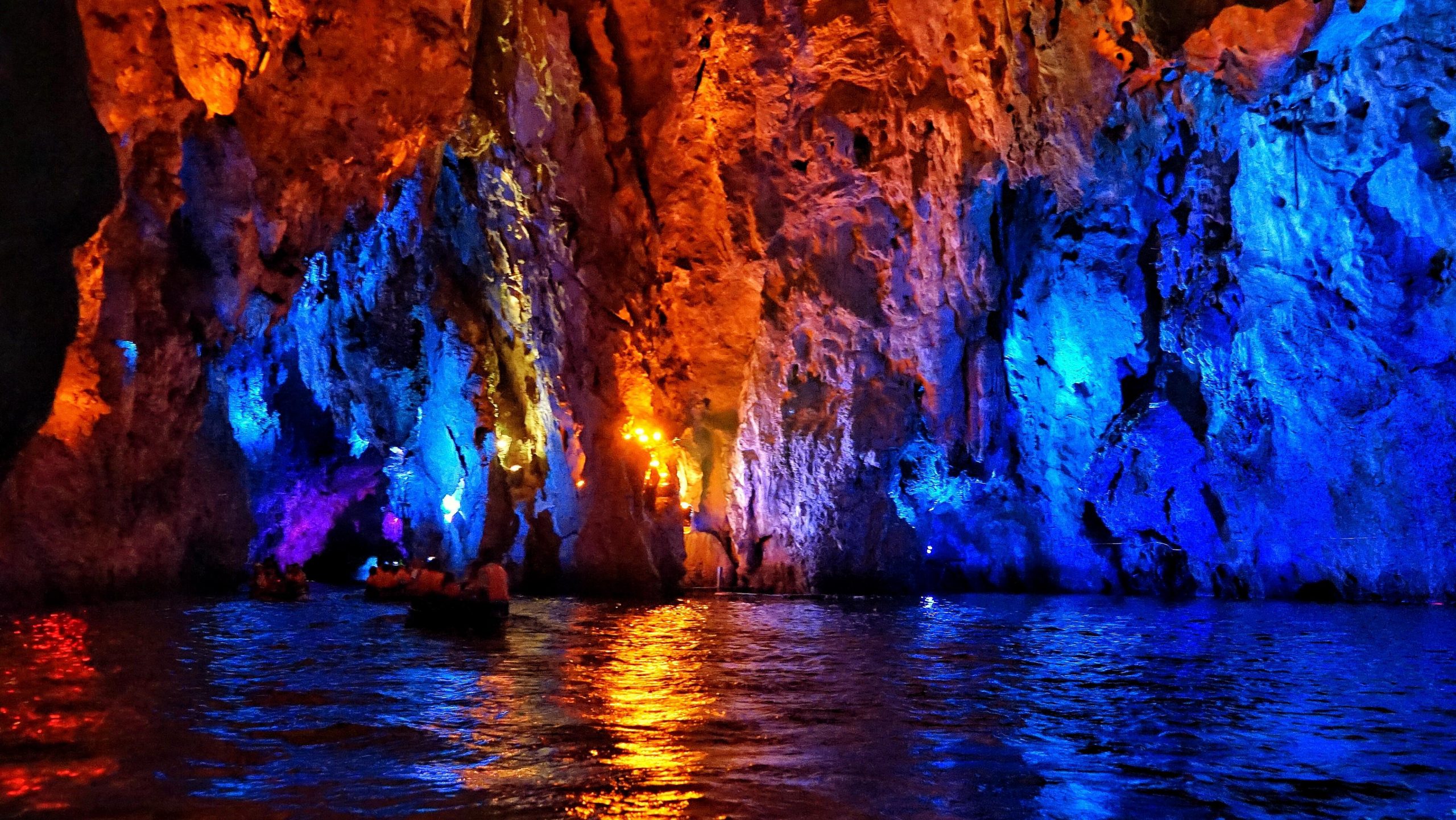 4-Day Guizhou Karst Landscape and Waterfall Private Tour to Huangguoshu ...